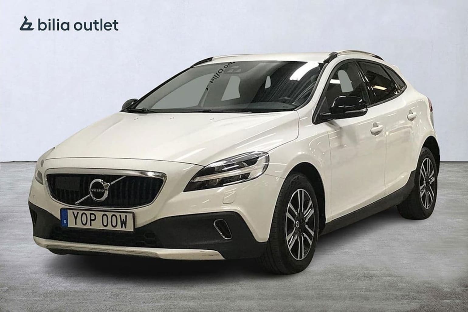 Volvo V40 Cross Country D3 D3 aut Adv Edition 150hk P-värm PDC 2019 Vit
